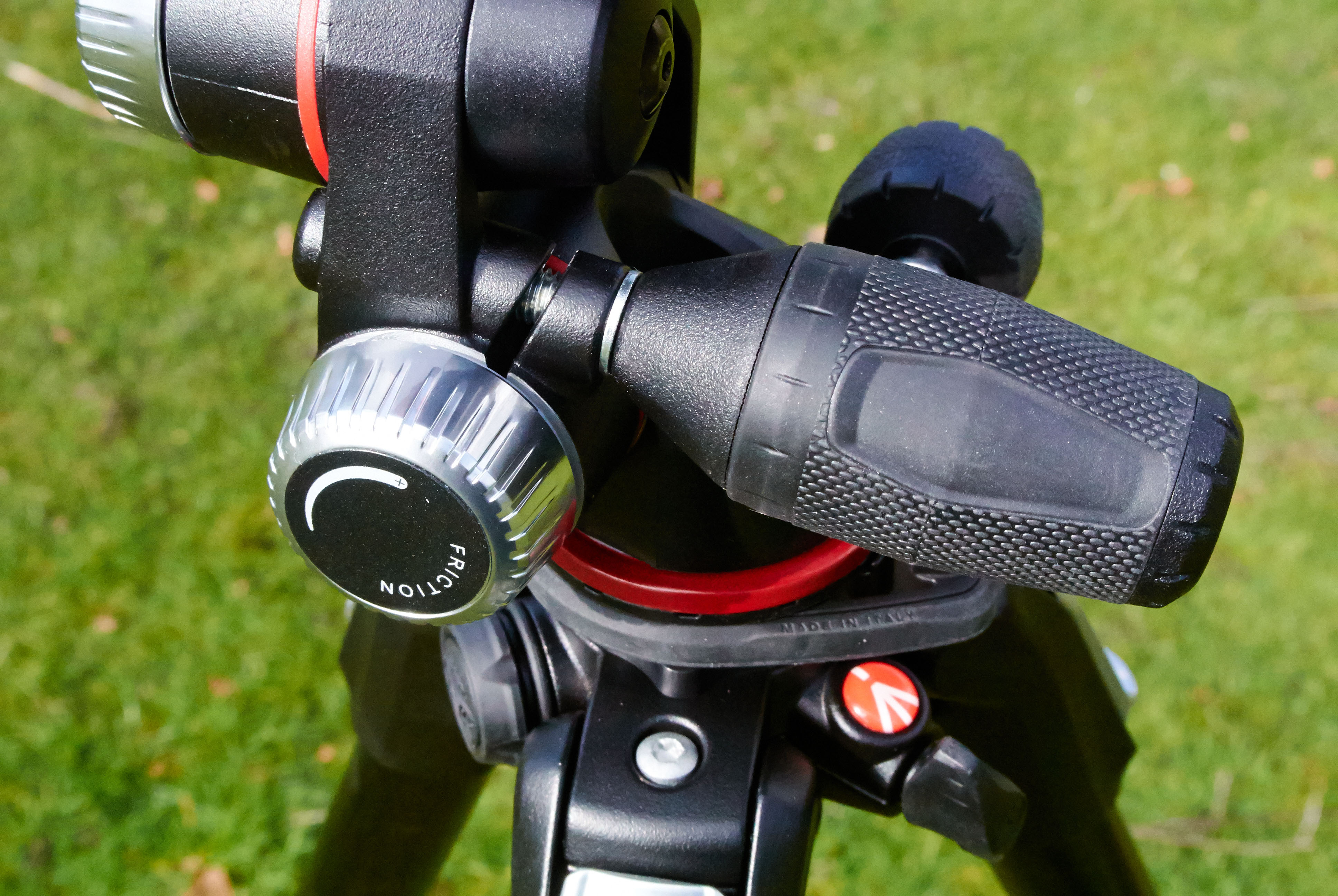 Manfrotto 055 Carbon Pro MT055CXPRO3 Images