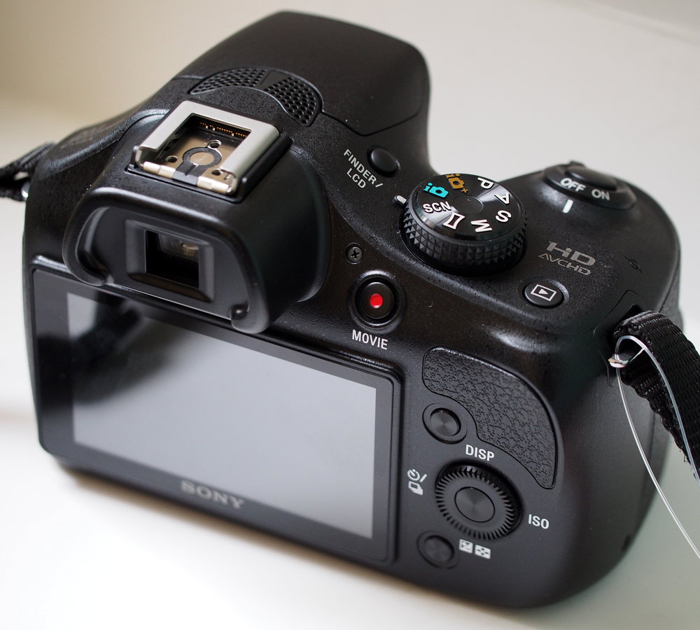 Sony Alpha 3000 Images