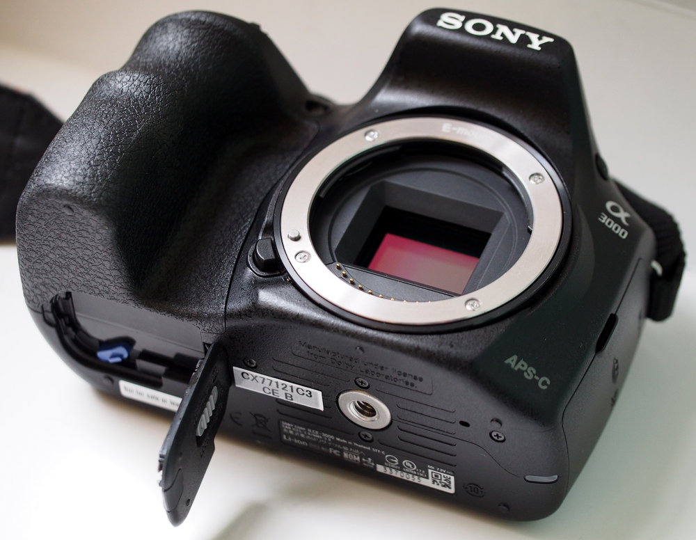 Sony Alpha 3000 Hands-On Preview | ePHOTOzine