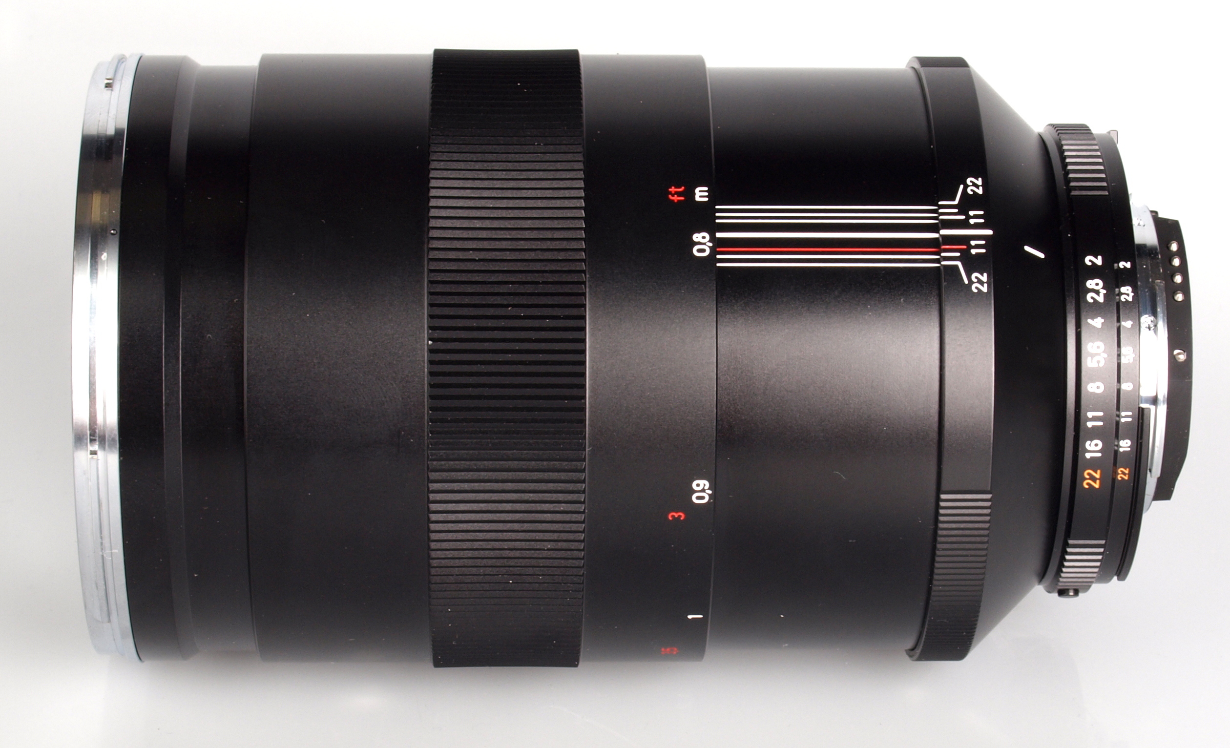Carl Zeiss Apo-Sonnar T* 135mm f/2 Images