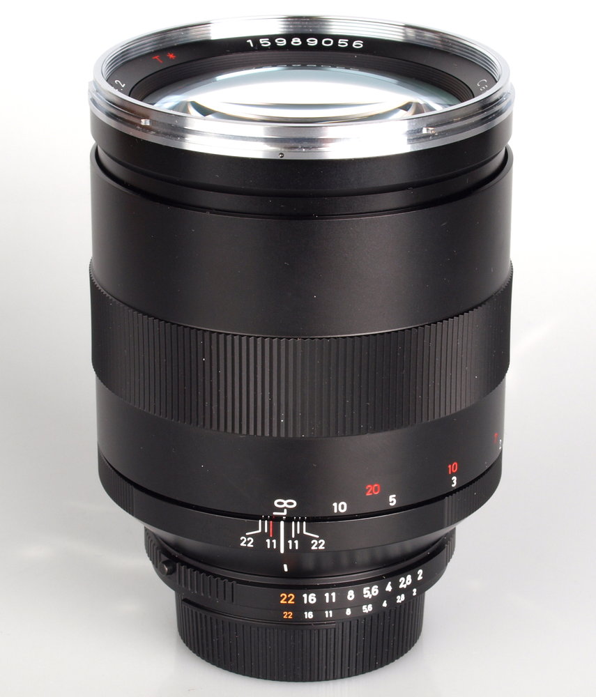 Carl Zeiss Apo-Sonnar T* 135mm f/2 Images
