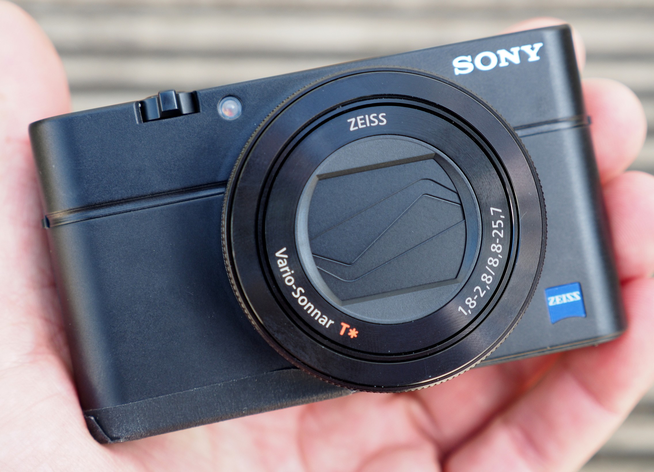 Sony RX100 IV Hands-On Preview | ePHOTOzine