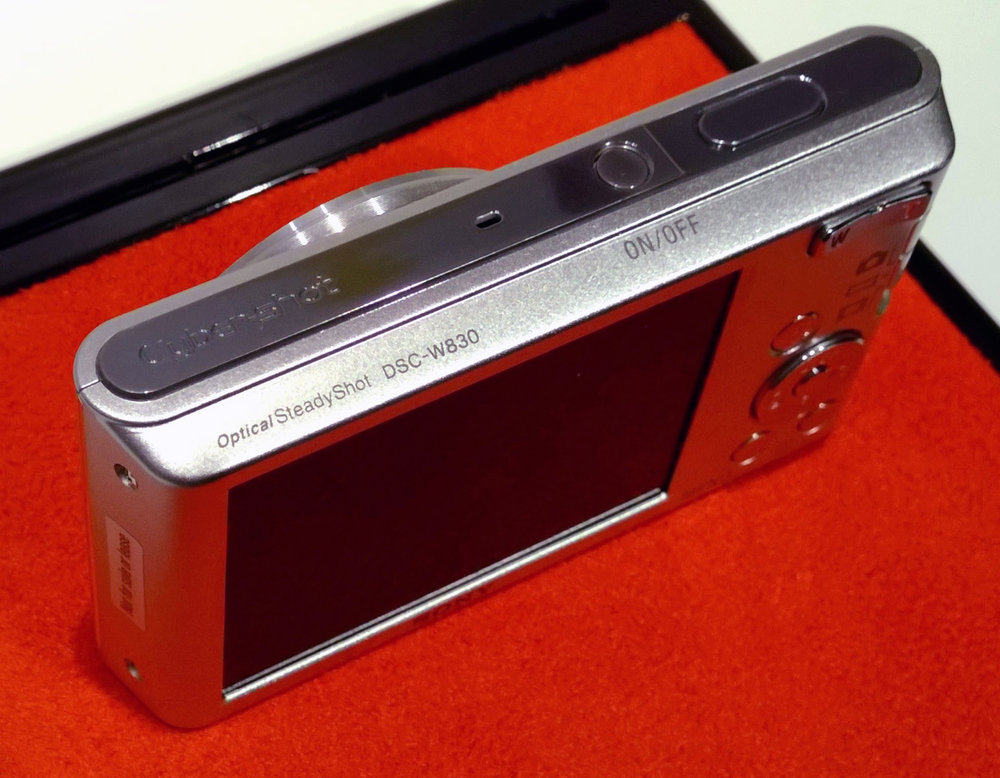 Sony Cyber-shot W830 Images