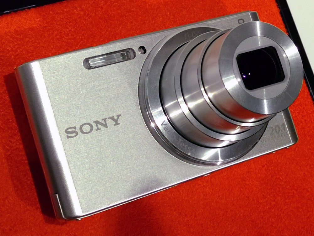 Sony Cyber-shot W830 Images