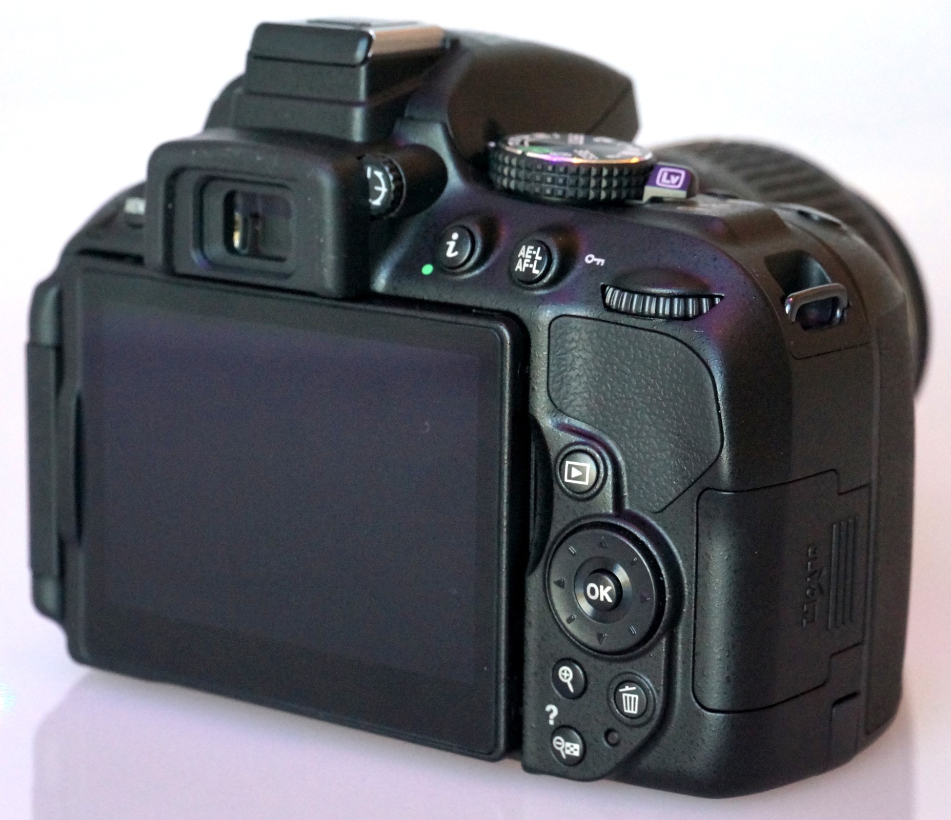 Nikon D5300 Hands-On Preview | ePHOTOzine