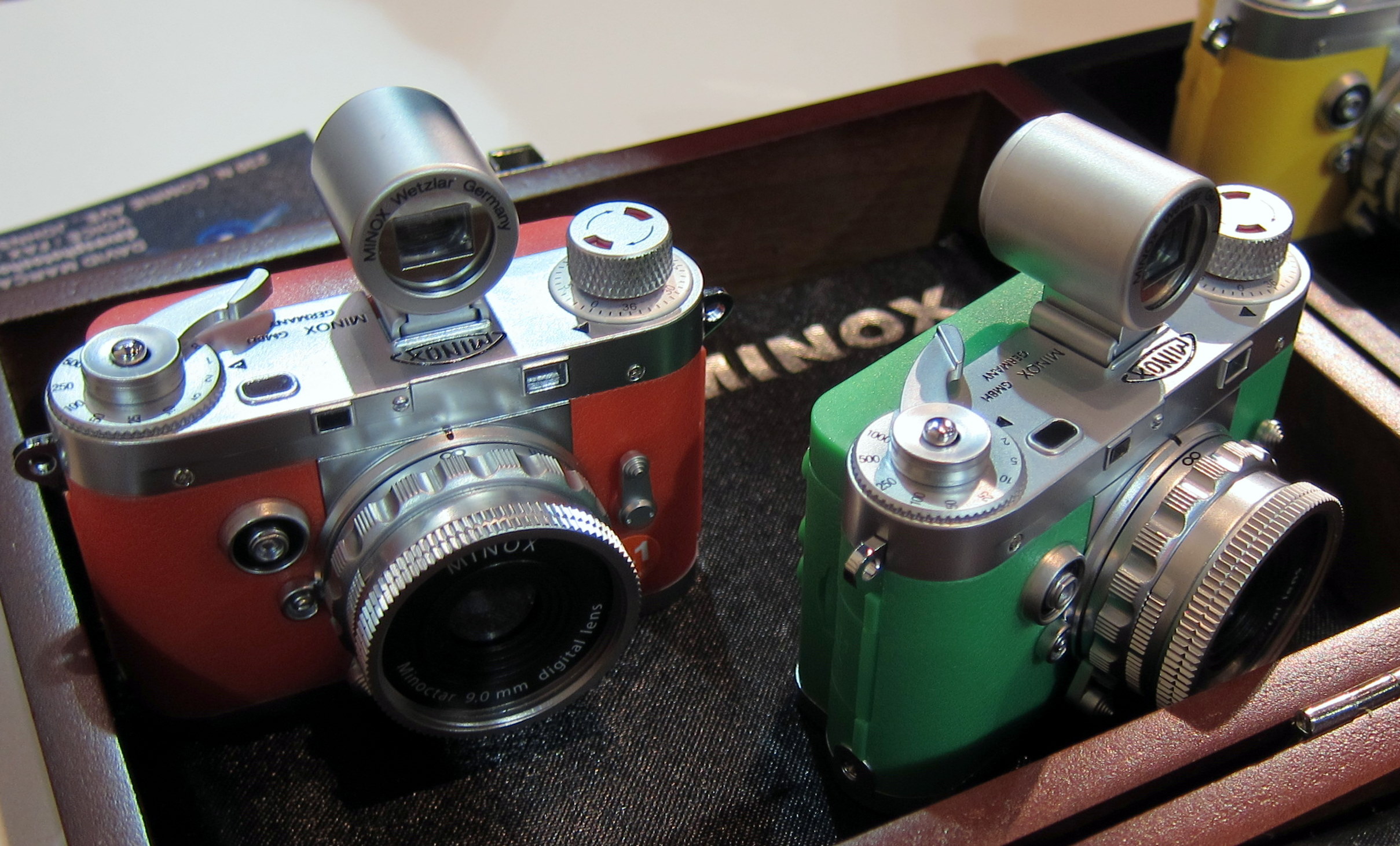 Minox Digital Classic Camera DCC 5.1 Images