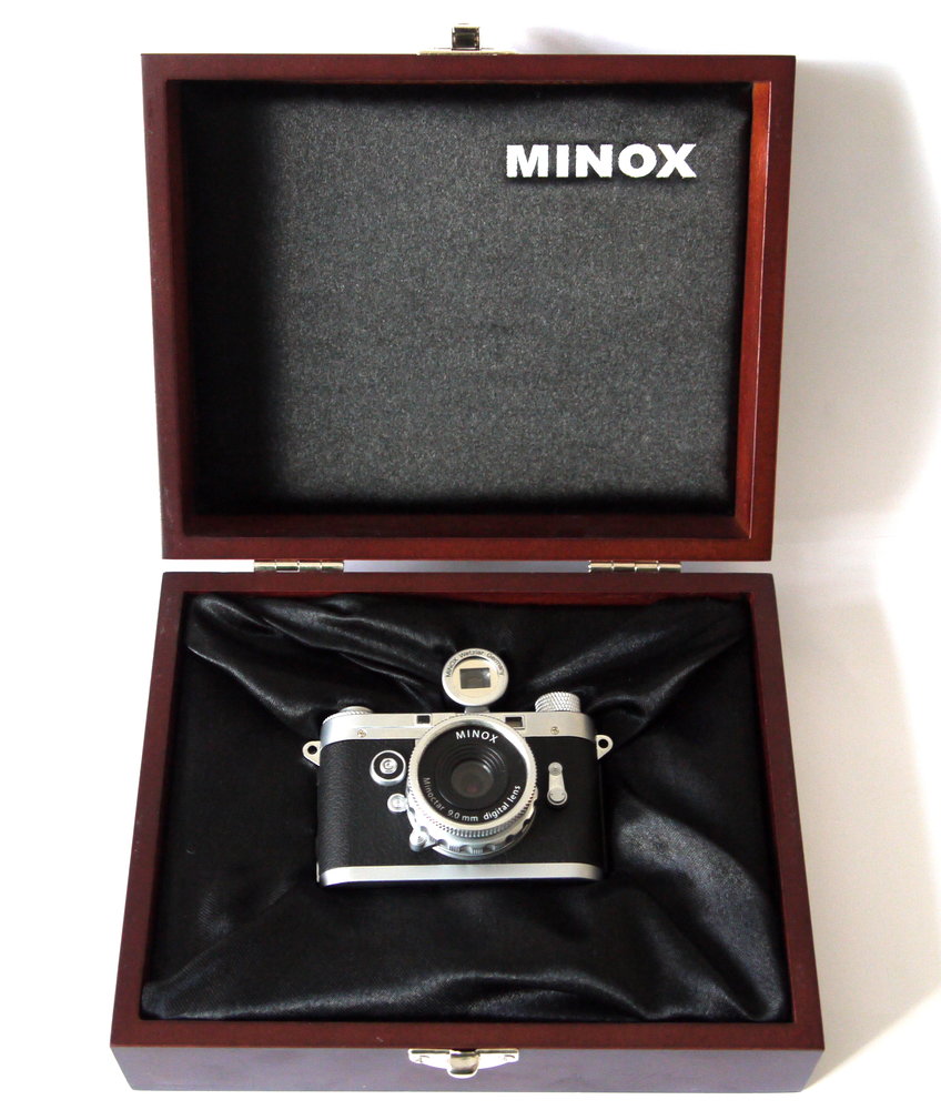 Minox Digital Classic Camera DCC 5.1 Images