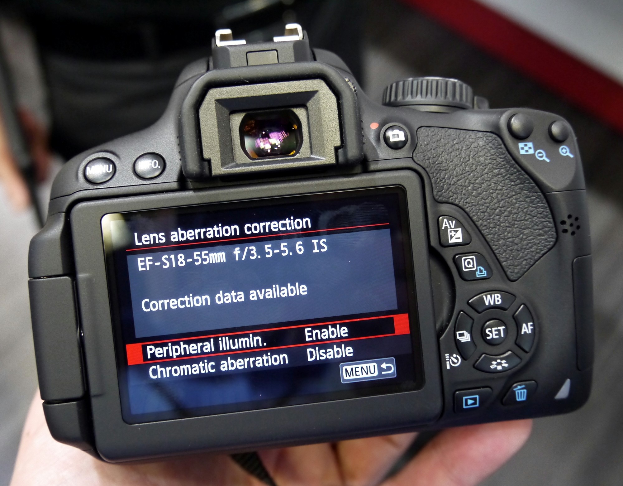 Canon EOS 650D Digital SLR Hands-On Preview | ePHOTOzine