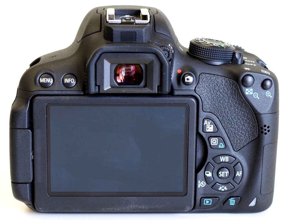 Canon EOS 700D Hands-On Preview | ePHOTOzine
