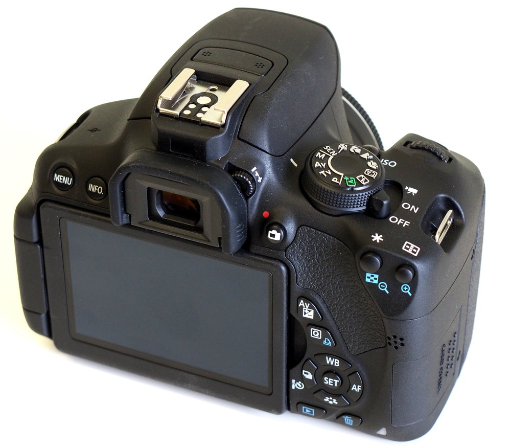 Canon EOS 700D Hands-On Preview | ePHOTOzine