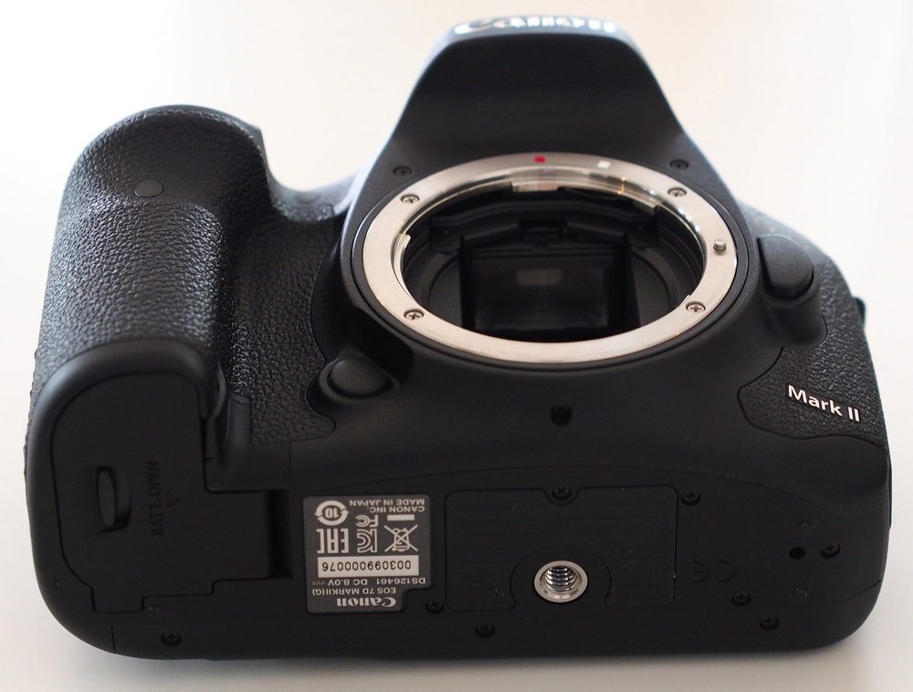 Canon EOS 7D Mark II Hands-On Preview | ePHOTOzine
