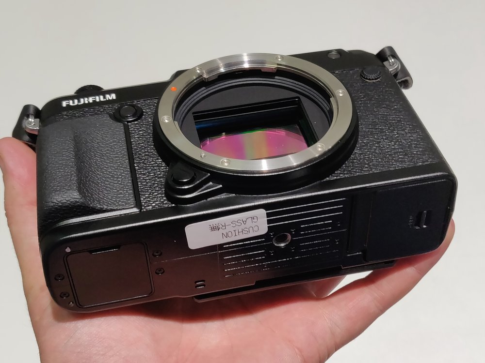 Fujifilm GFX 50R Hands-On Photos | ePHOTOzine