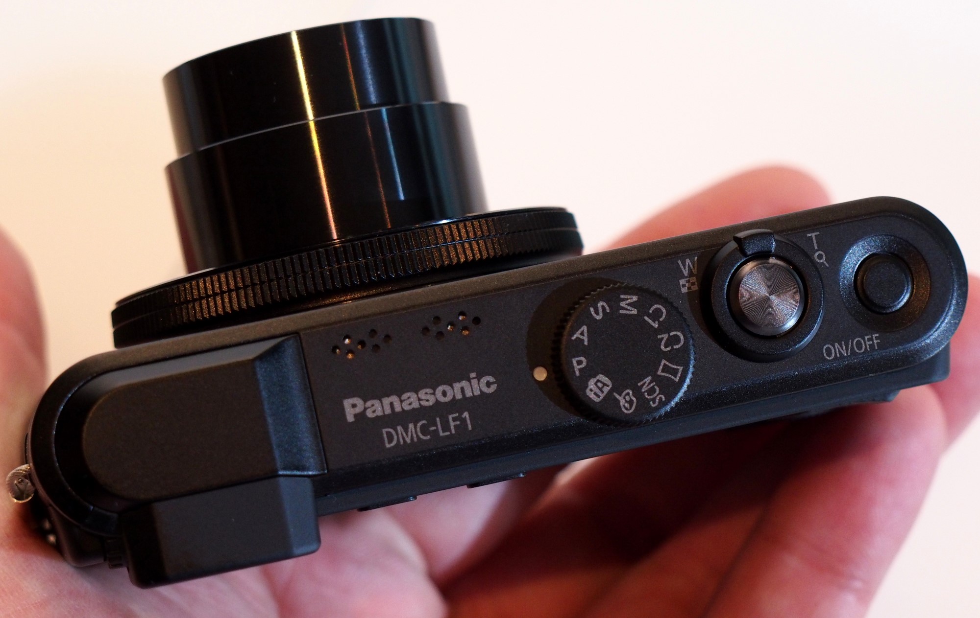 Panasonic Lumix LF1 Hands-On Preview | ePHOTOzine