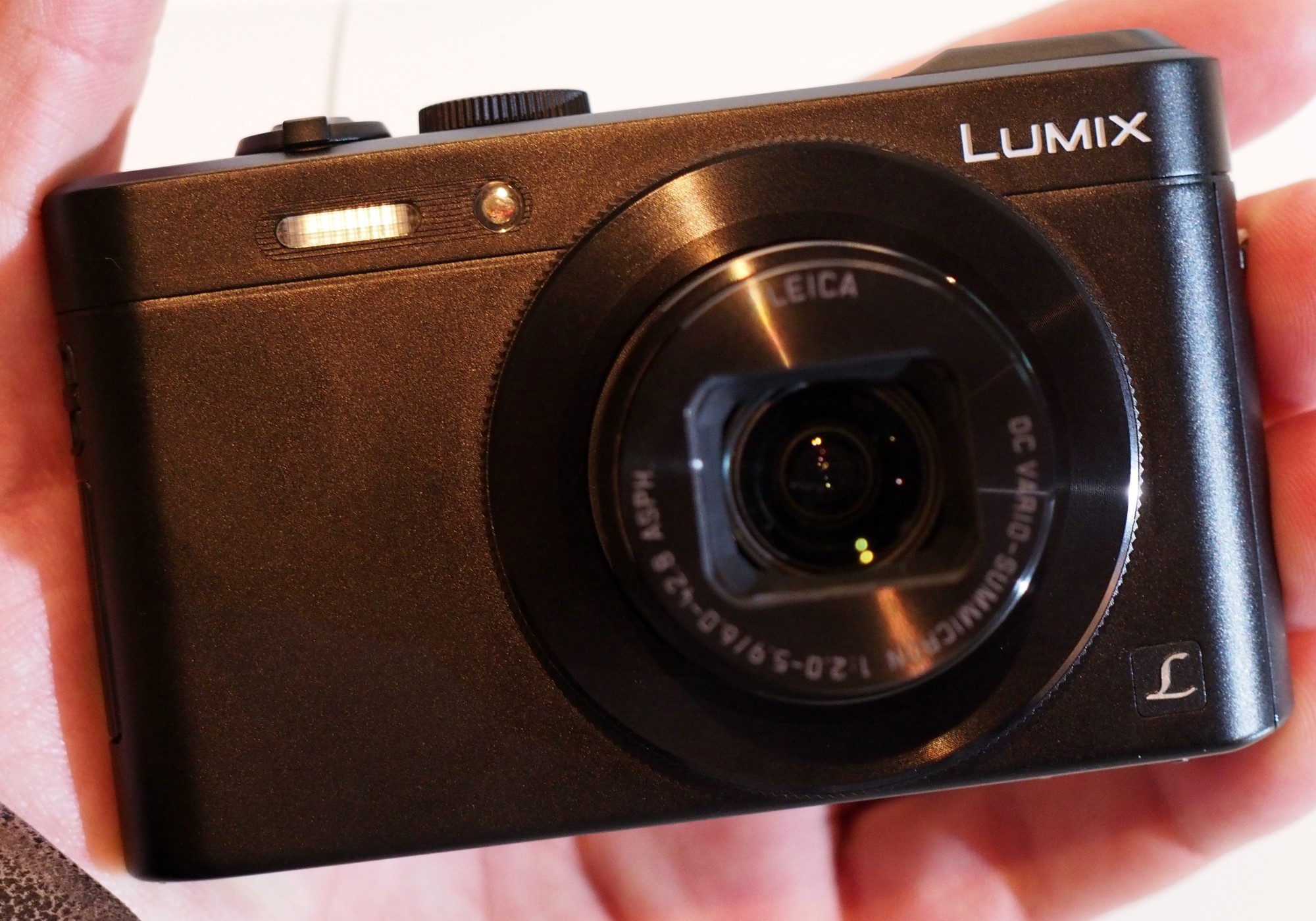 Panasonic Lumix LF1 Hands-On Preview | ePHOTOzine