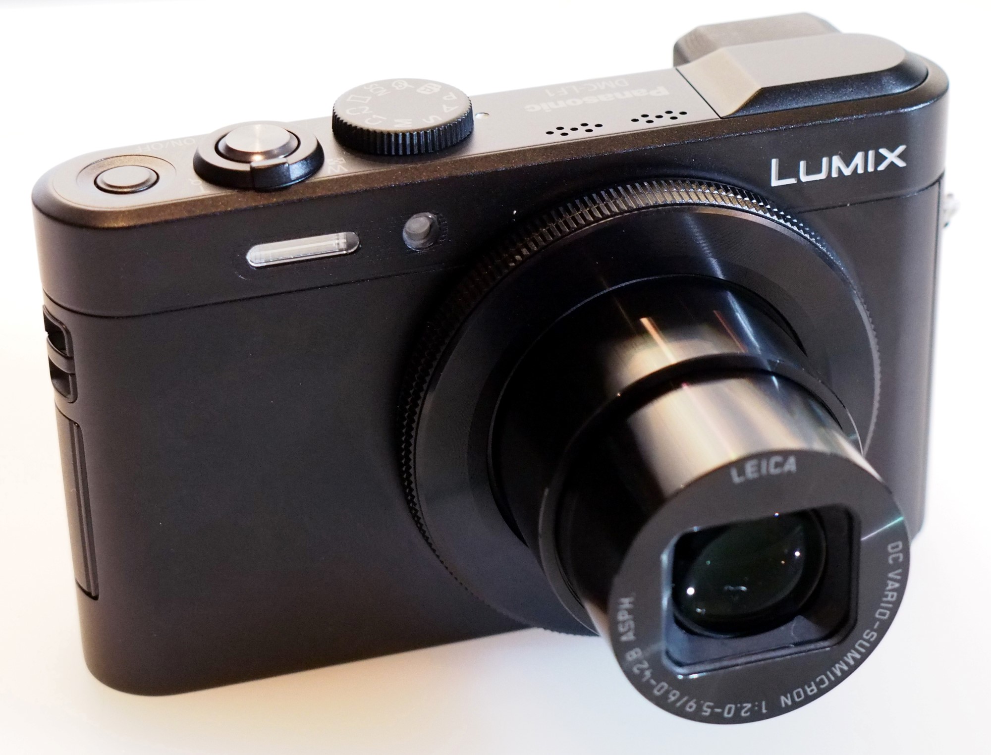 Panasonic Lumix LF1 Hands-On Preview | ePHOTOzine