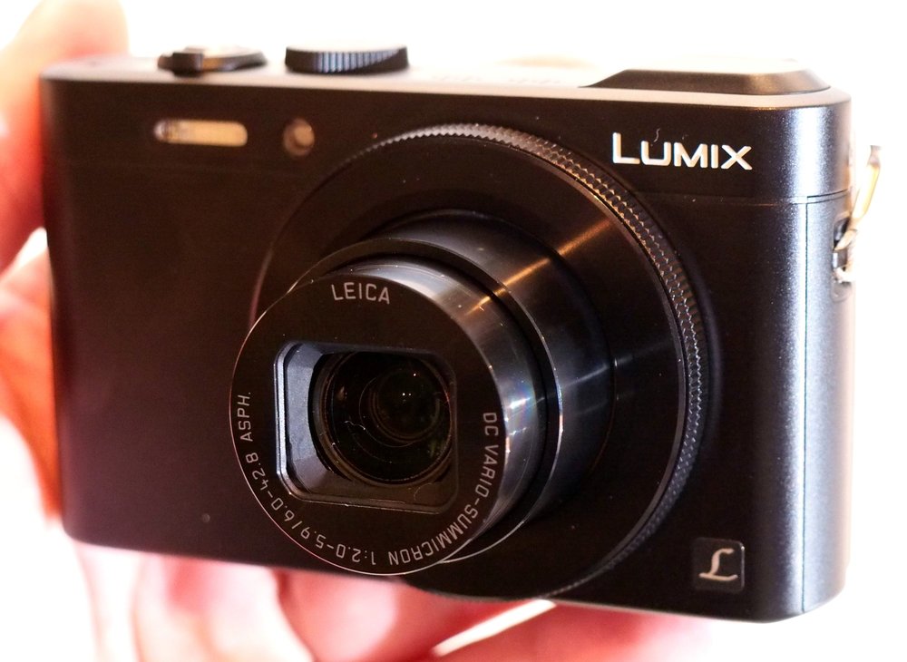 Panasonic Lumix LF1 Hands-On Preview | ePHOTOzine