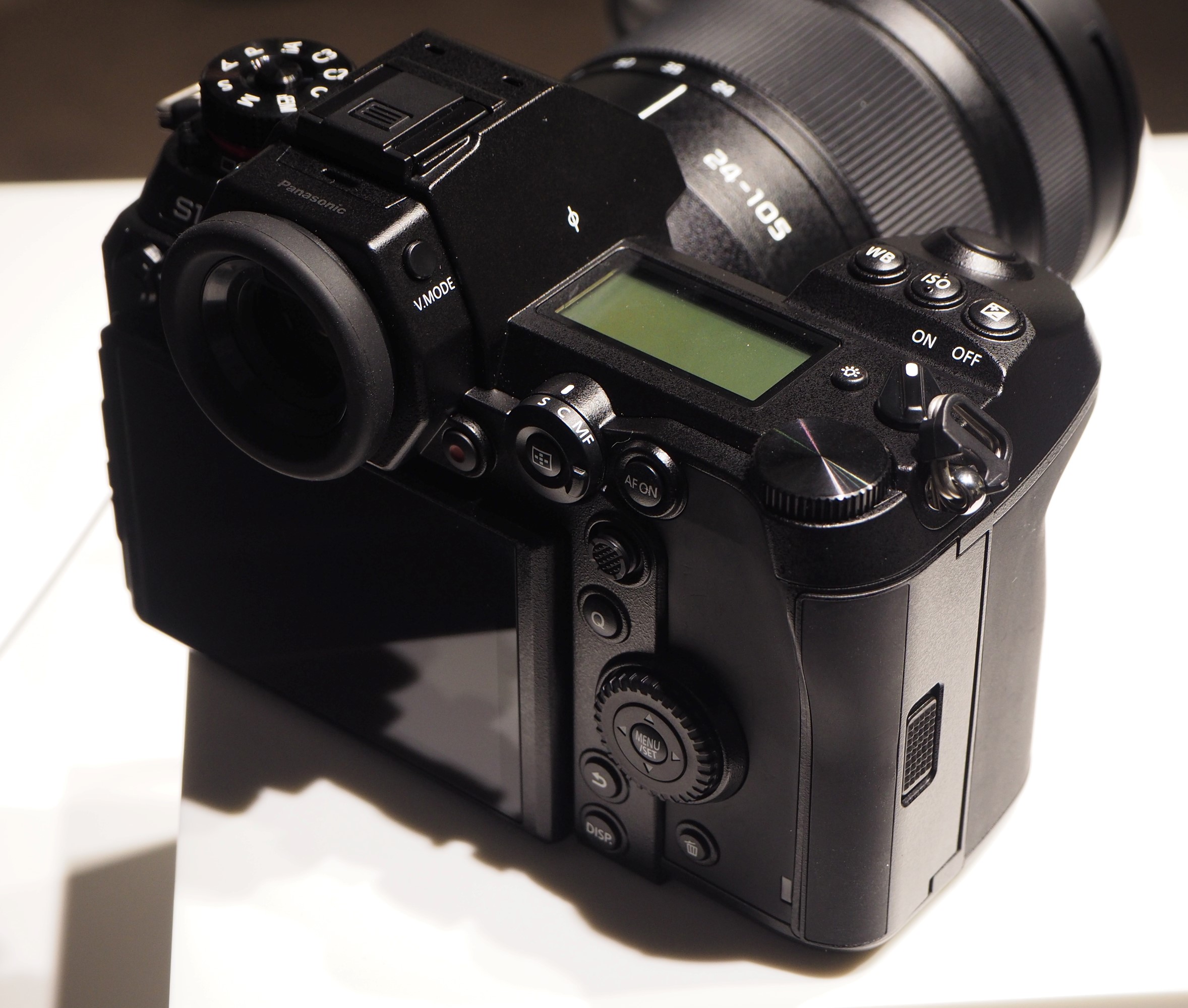 Panasonic Lumix S1R Hands-On Photos | ePHOTOzine