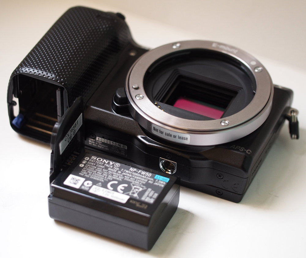 Sony NEX-5T CSC Hands-On Preview | ePHOTOzine