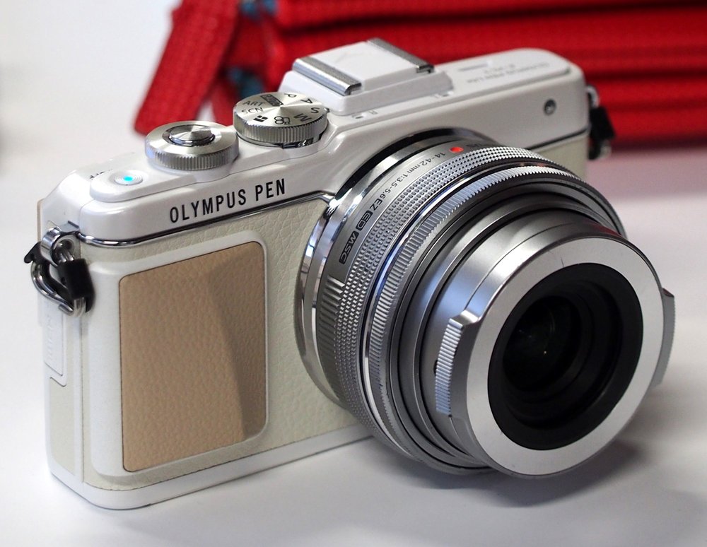 Olympus PEN Lite E-PL7 Images