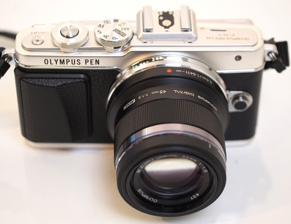 Olympus PEN Lite E-PL7 Images