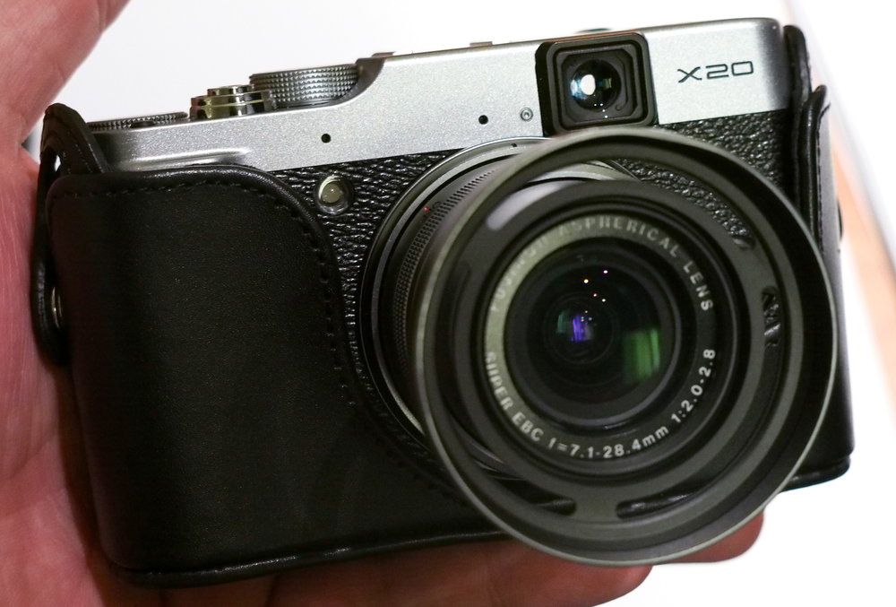 Fujifilm X20 Hands-On Preview | ePHOTOzine