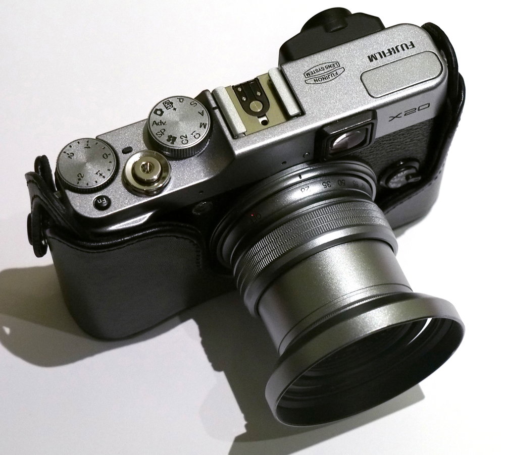 Fujifilm X20 Hands-On Preview | ePHOTOzine