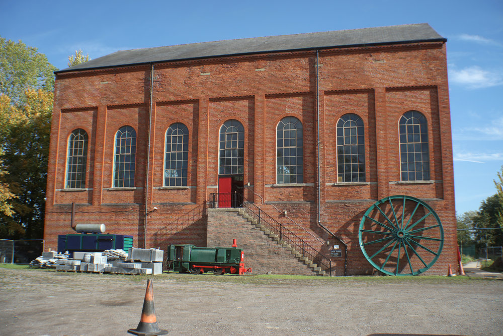 Voigtlander Zoomar 36-82mm f/2.8 Vintage Lens Review - Performance ...