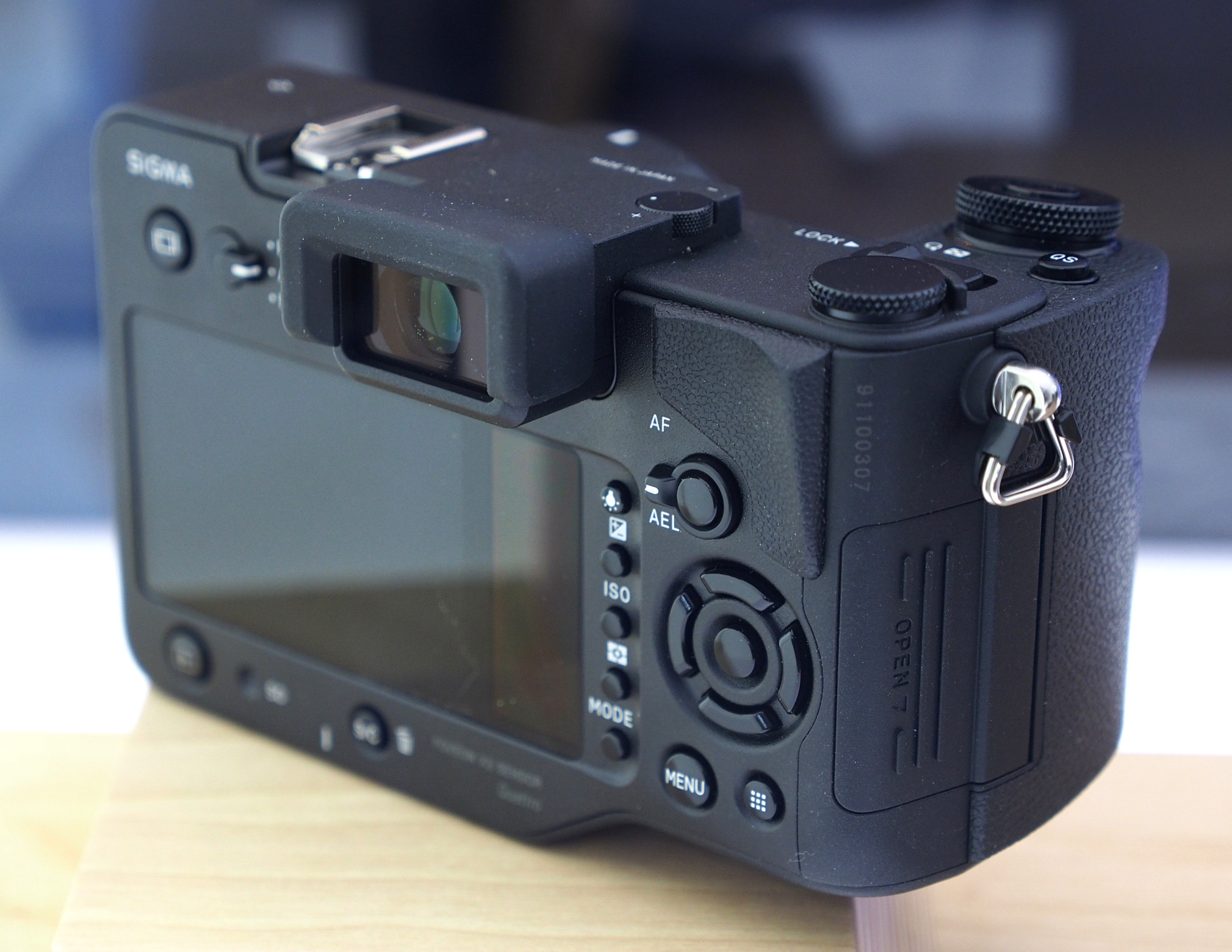 Sigma sd Quattro H Hands-On Preview | ePHOTOzine