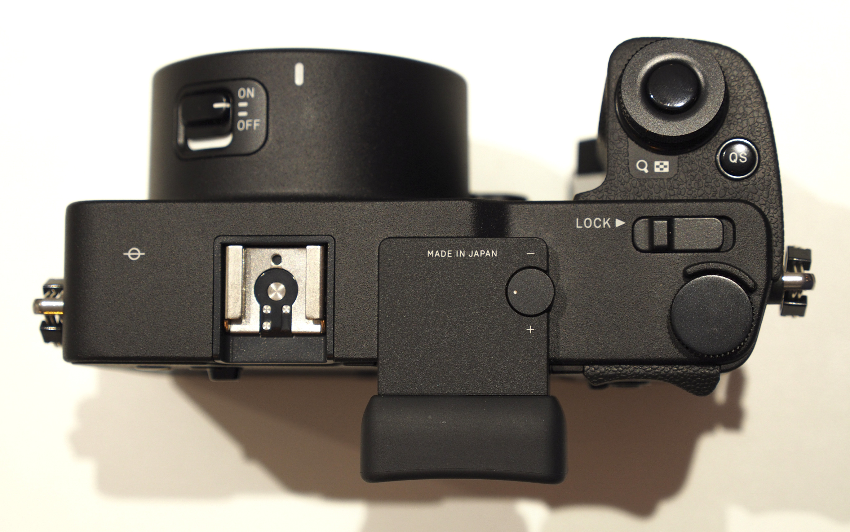 Sigma sd Quattro H Hands-On Preview | ePHOTOzine